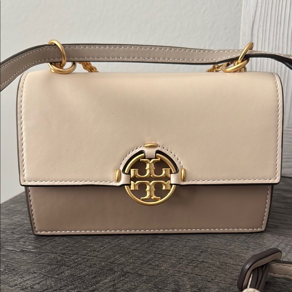 Tory Burch | Bags | Tory Burch Cream Tan Shoulder Bag With Iconic ...